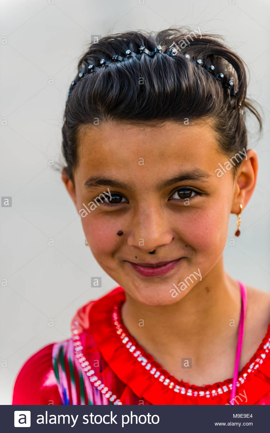 Uyghur Girls Stock Photos & Uyghur Girls Stock Images - Alamy