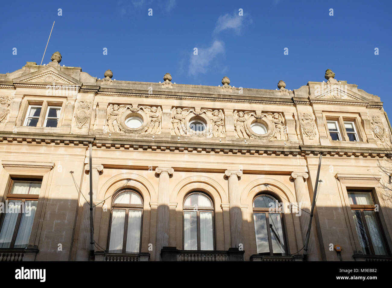 Gloucester skyline. Buildings on Eastgate Street Stock Photo - Alamy