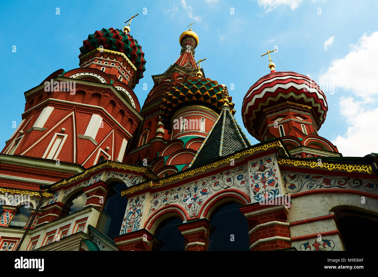 View upward tower st hi-res stock photography and images - Alamy