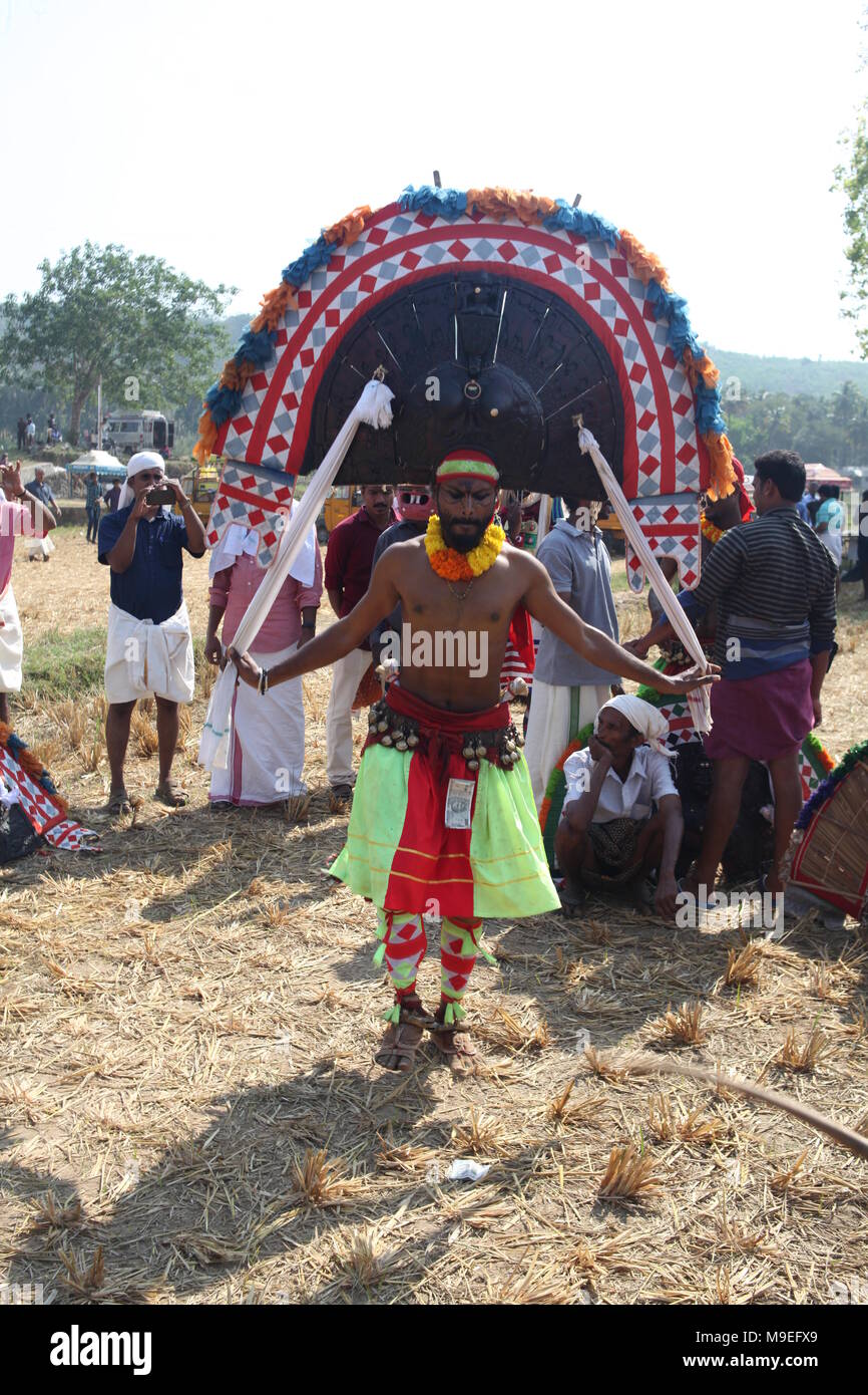 Lord siva and kaali hi-res stock photography and images - Alamy