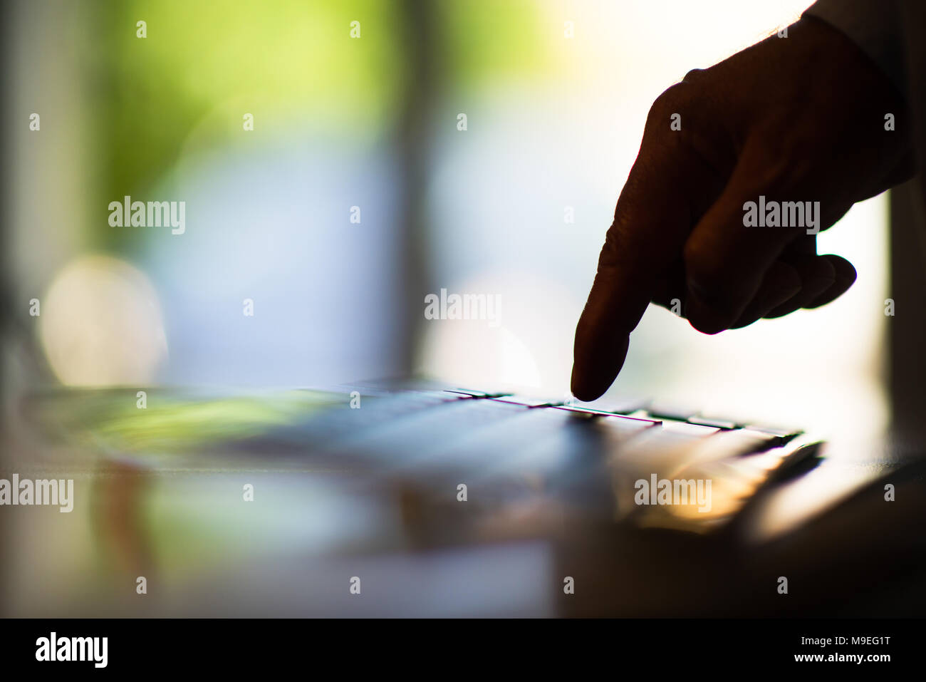 The magic finger hi-res stock photography and images - Alamy