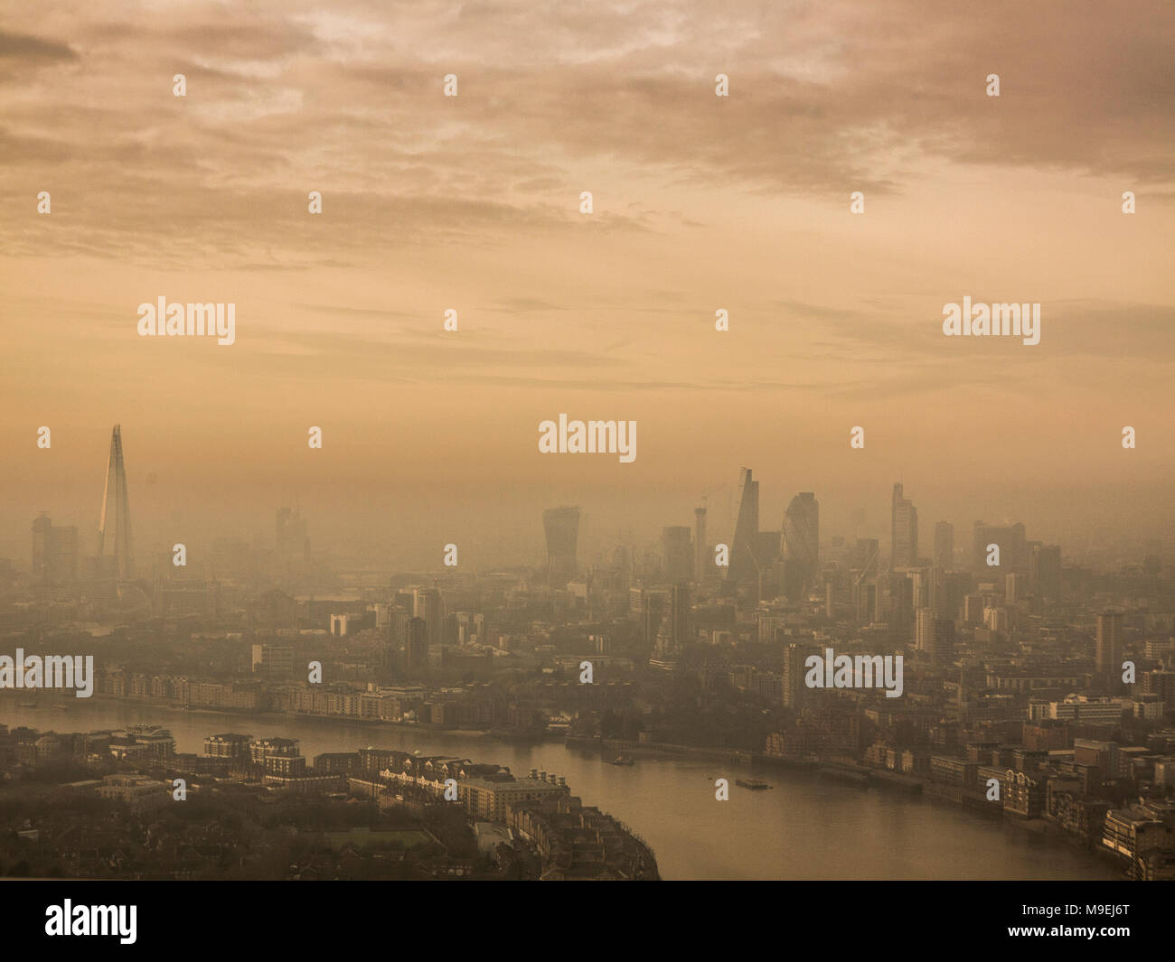 An aerial view central london sunrise hi-res stock photography and ...