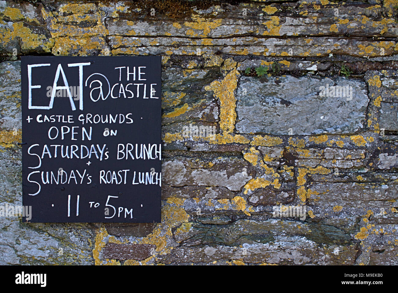 Open castle hi-res stock photography and images - Alamy