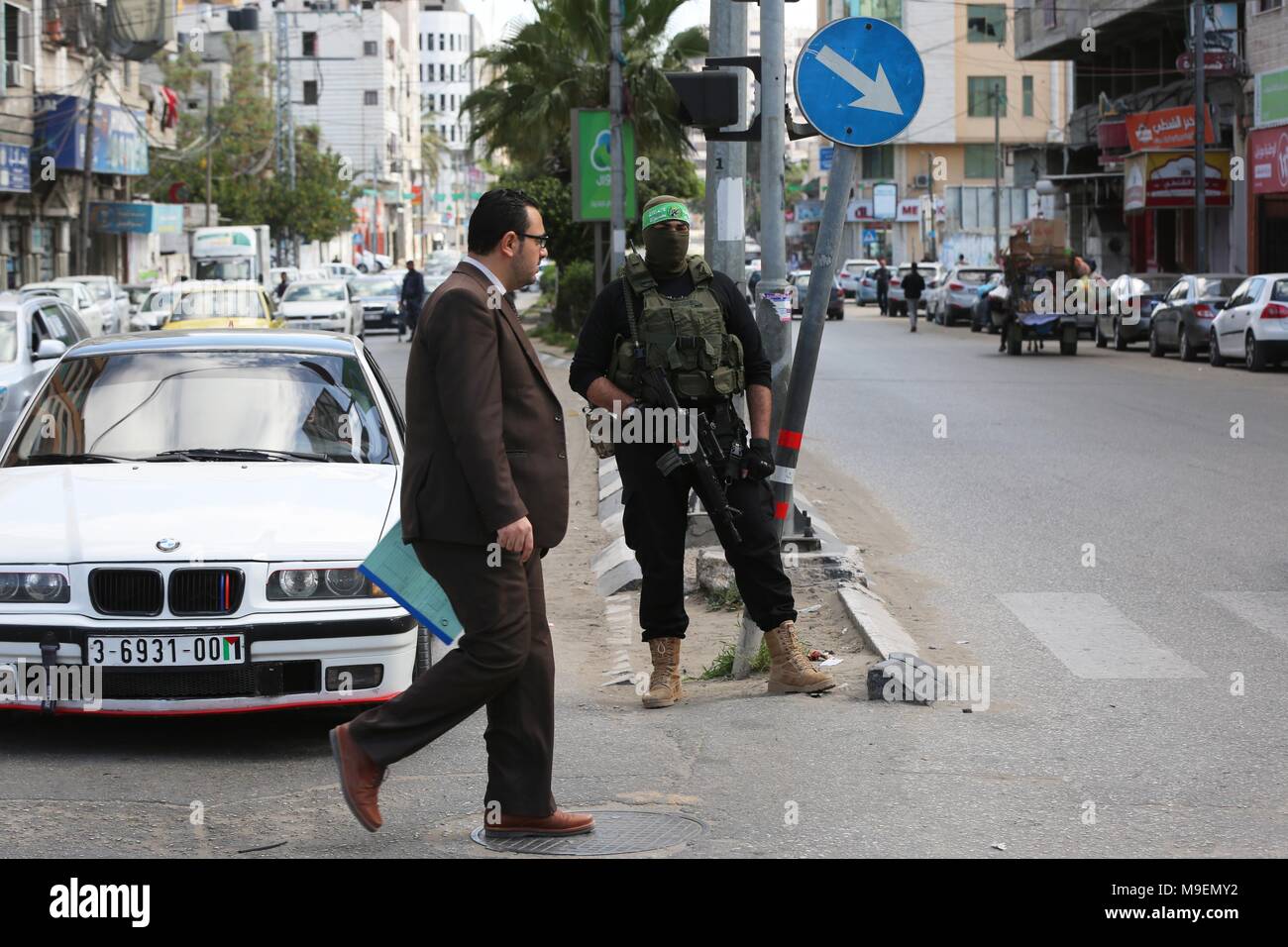 Gaza City, Gaza Strip, Palestinian Territory. 25th Mar, 2018. Members ...