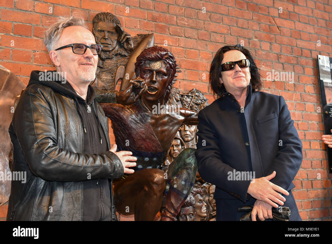 Aylesbury, United Kingdom. 25 March 2018. A David Bowie statue has been ...