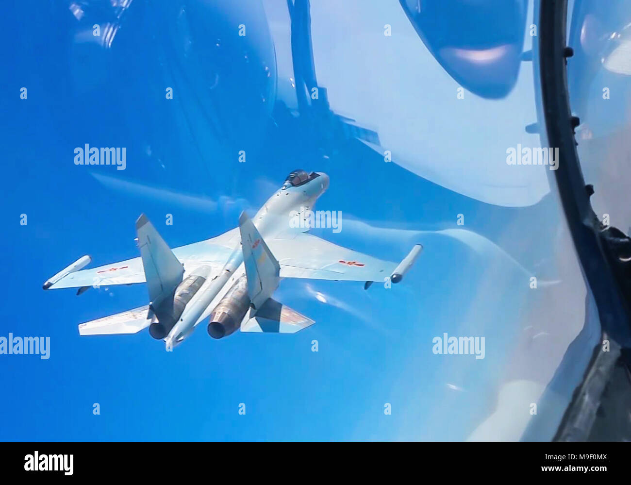 Su 35 aircraft china hi-res stock photography and images - Alamy