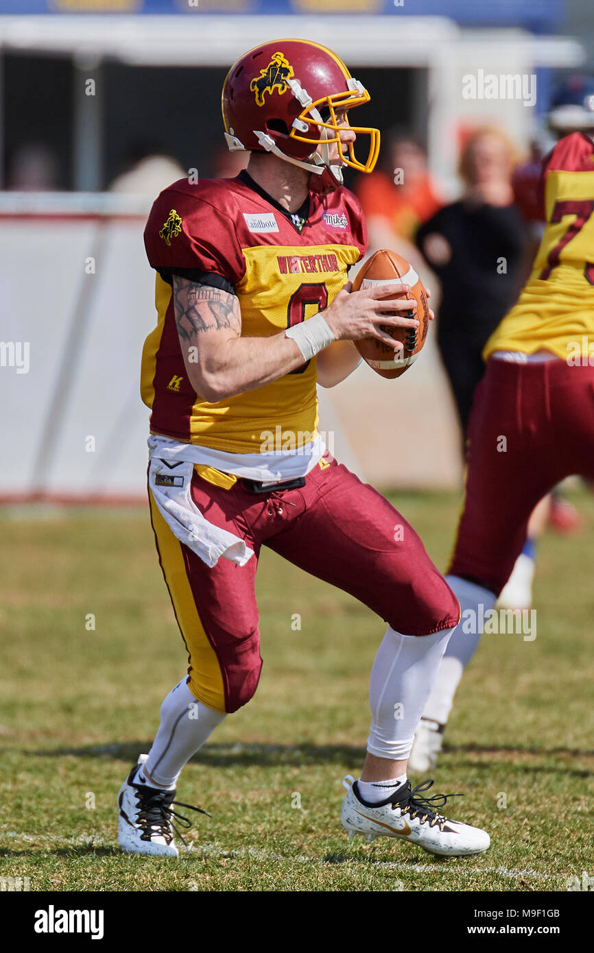 Zach shaw hi-res stock photography and images - Alamy