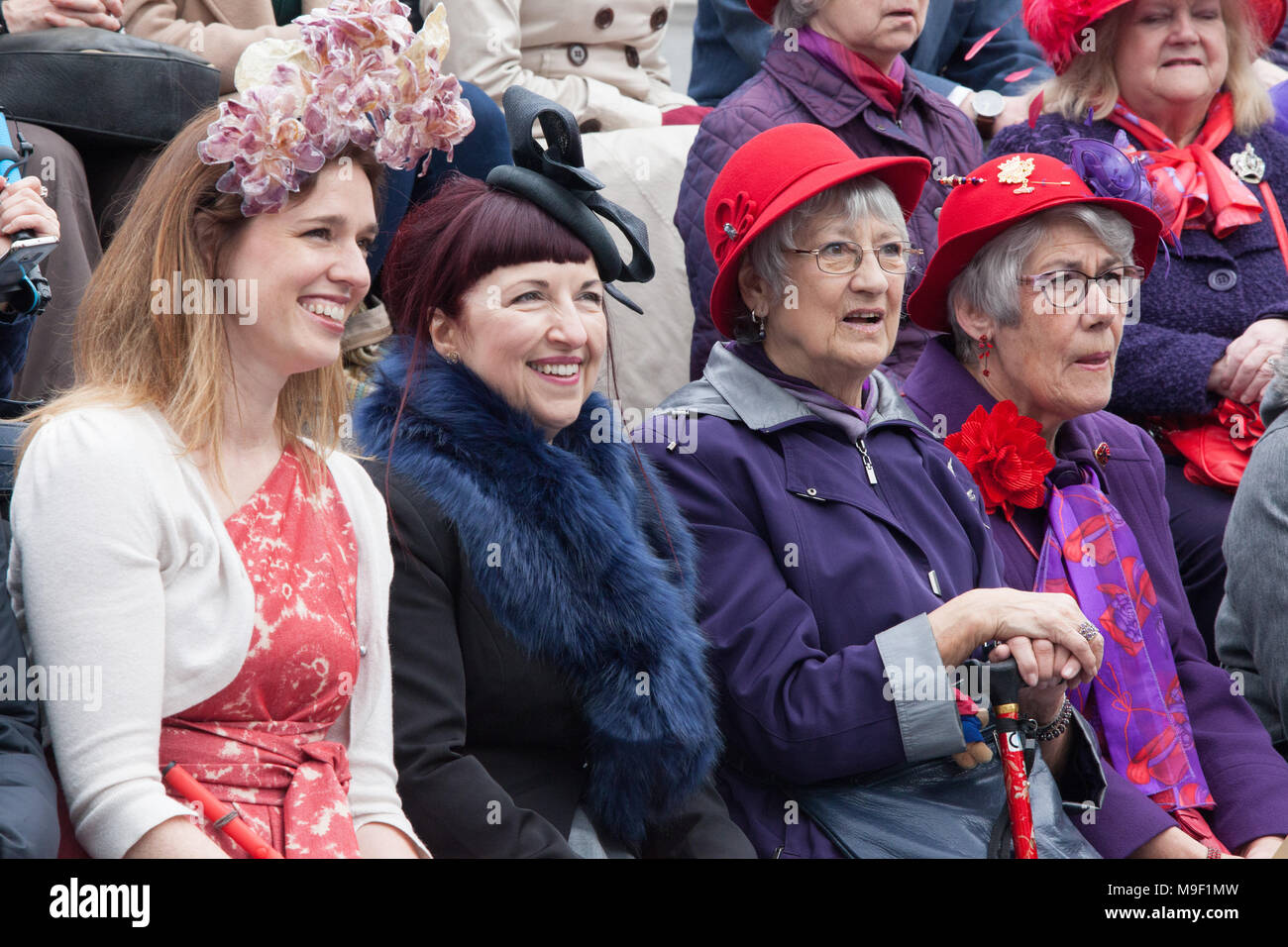 Feathers hats hi-res stock photography and images - Alamy