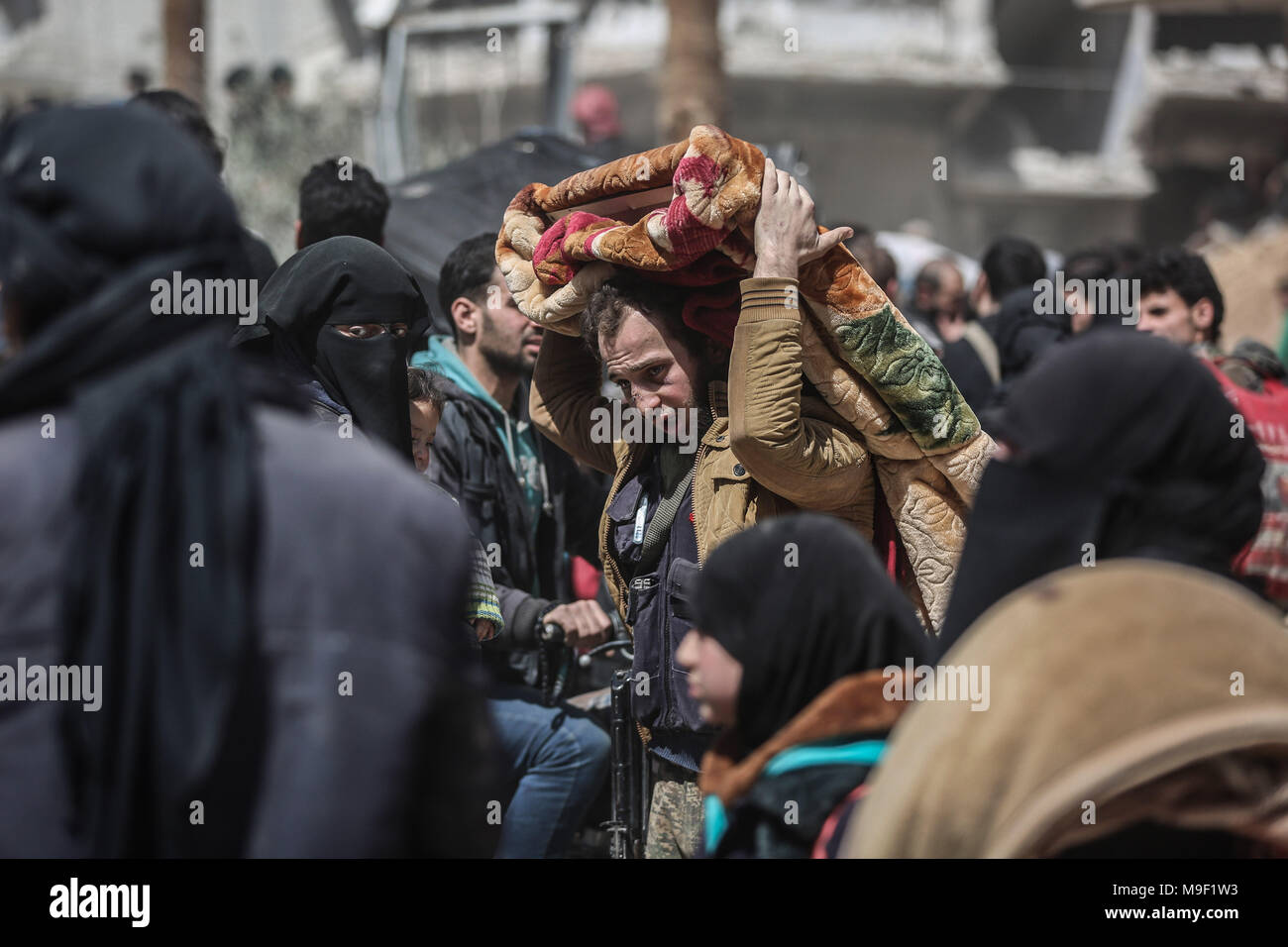 Ak 47 assault rifle hi-res stock photography and images - Alamy