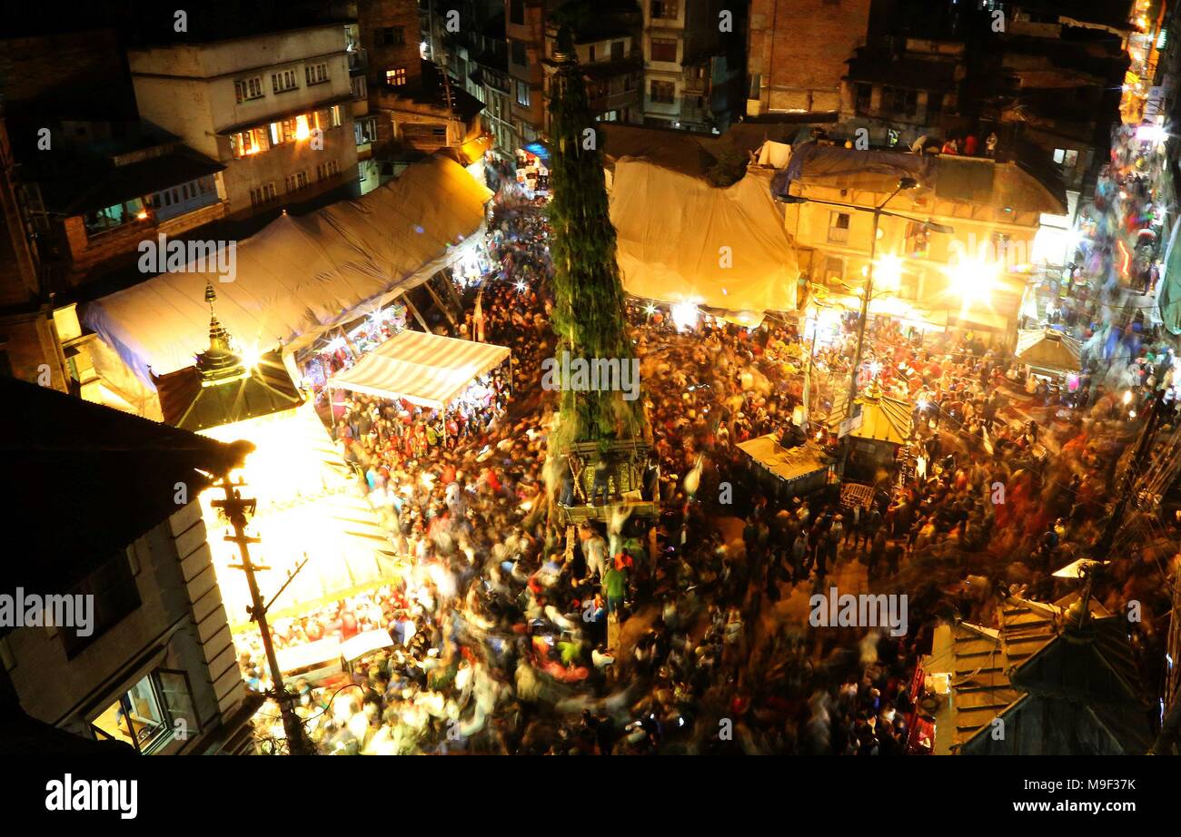 (180325) -- KATHMANDU, March 25, 2018 (Xinhua) -- Chariot of Seto ...