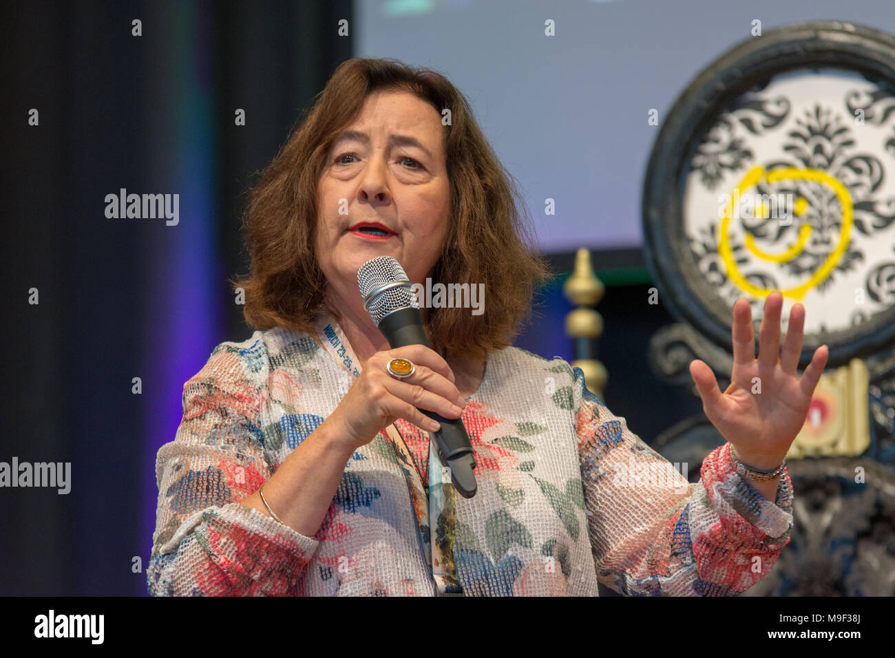 Lori dungey hi-res stock photography and images - Alamy