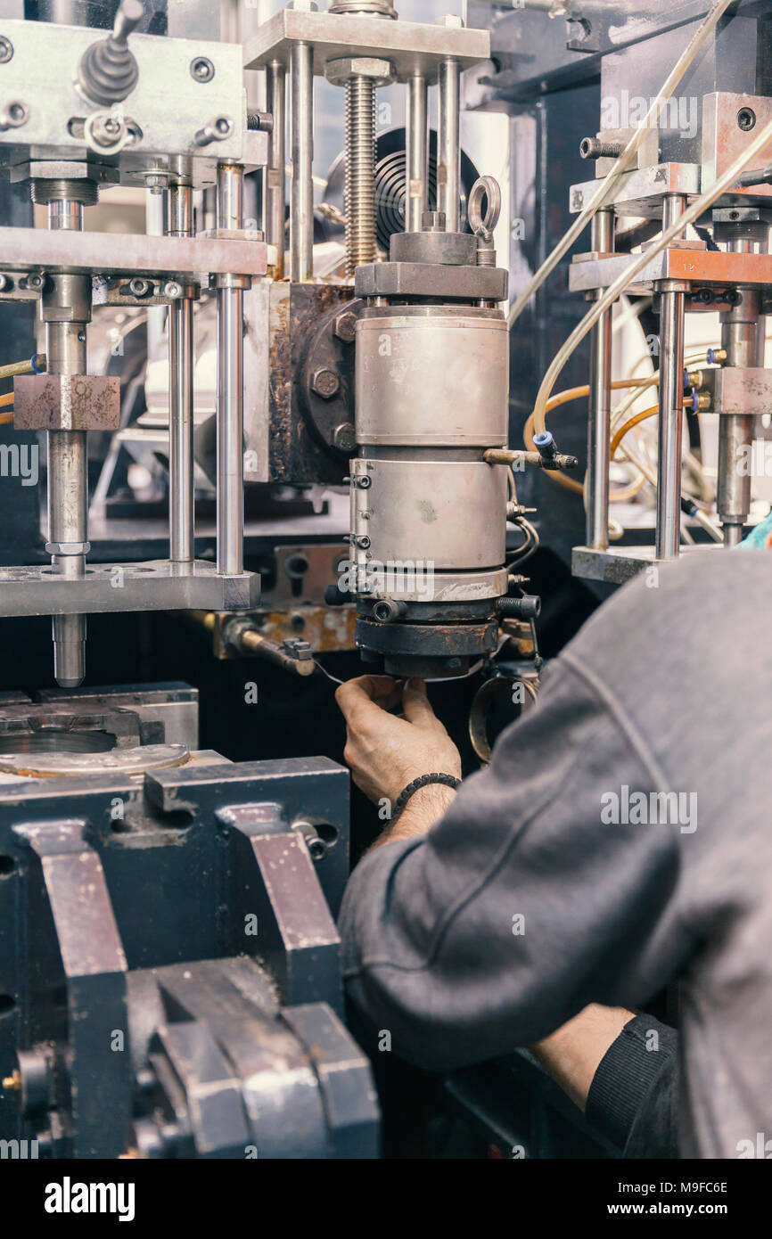 Plastic injection hi-res stock photography and images - Alamy