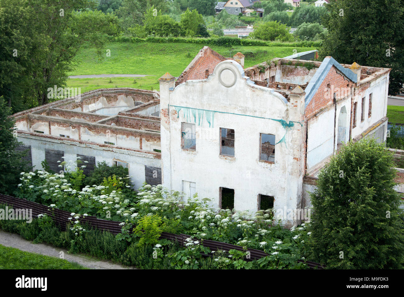 Ruin without roof hi-res stock photography and images - Alamy