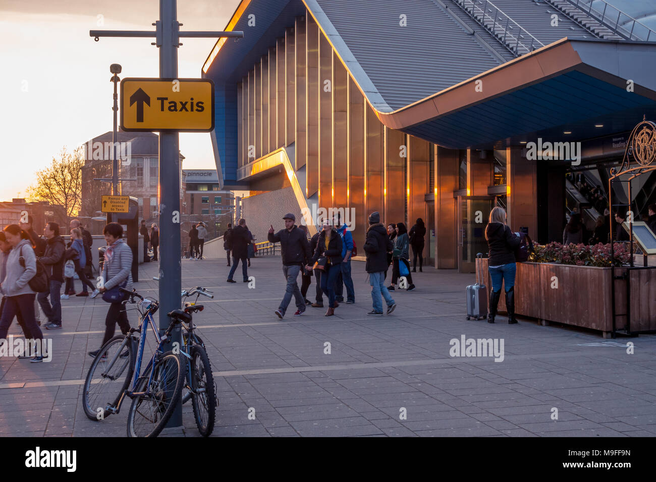 Reading station sign hi-res stock photography and images - Alamy