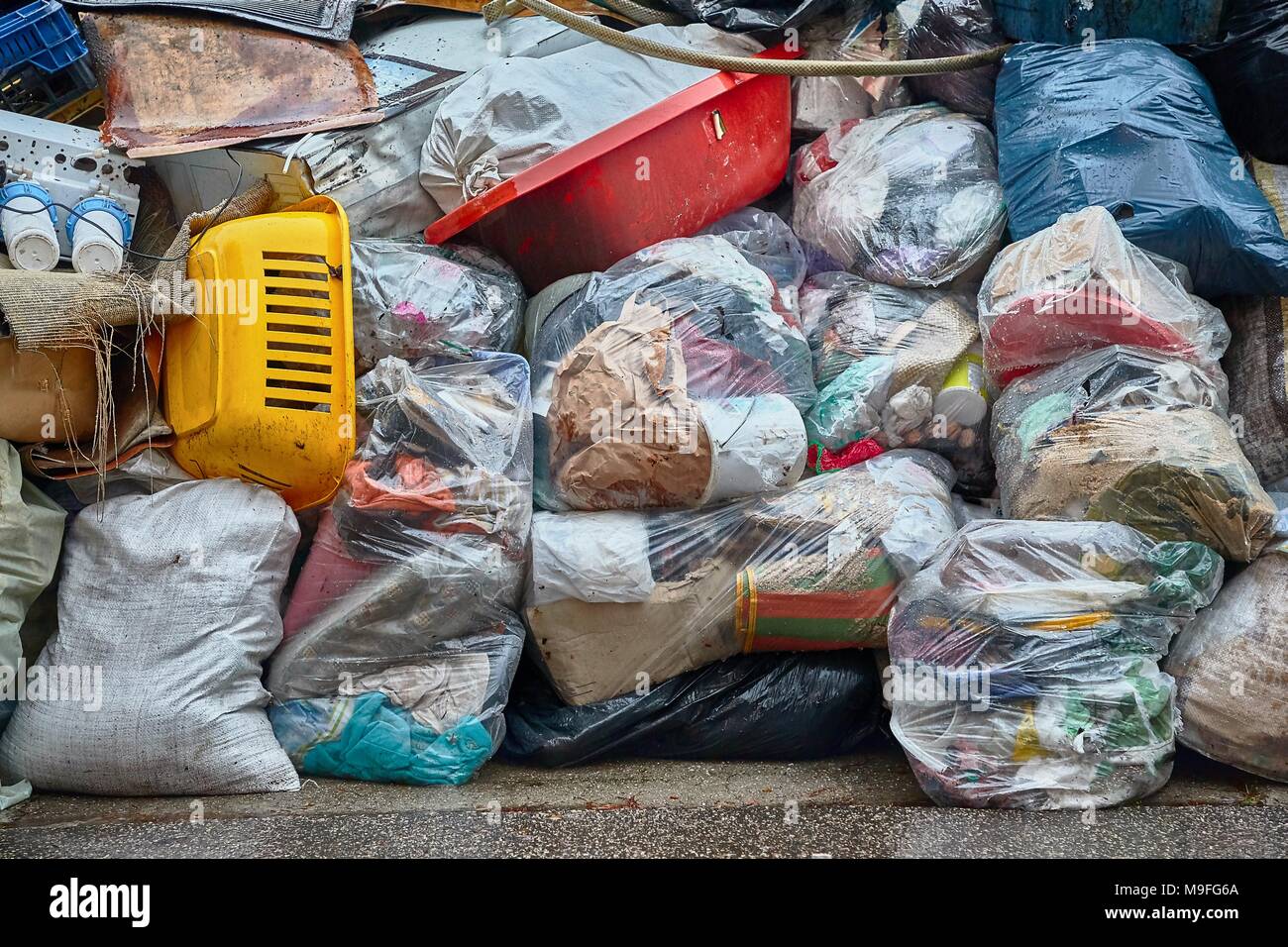 Bin bag mountain hi-res stock photography and images - Alamy