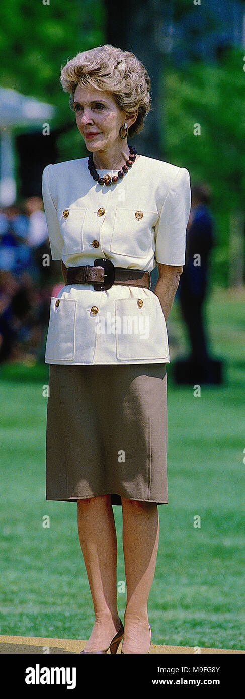 Ronald reagan president podium hi-res stock photography and images - Alamy