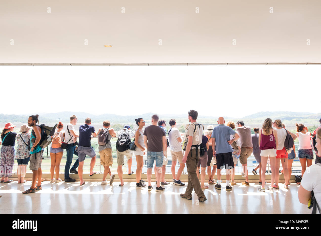 Group standing from behind hi-res stock photography and images - Alamy