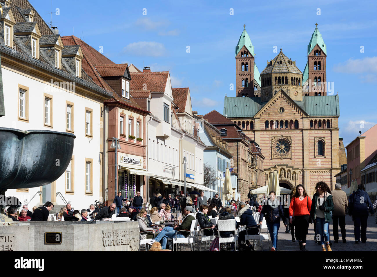 Speyer: street Maximilianstraße, view to Dom (cathedral), pedestrian ...