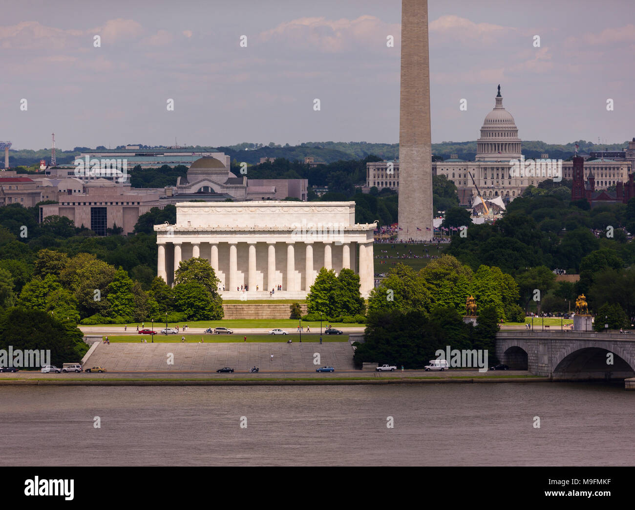 Lincoln memorial washington monument us hi-res stock photography and ...