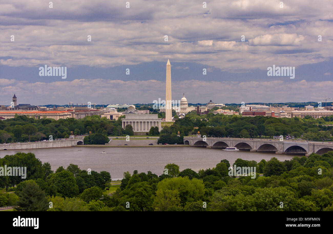 WASHINGTON, DC, USA - Washington skyline with Lincoln Memorial ...