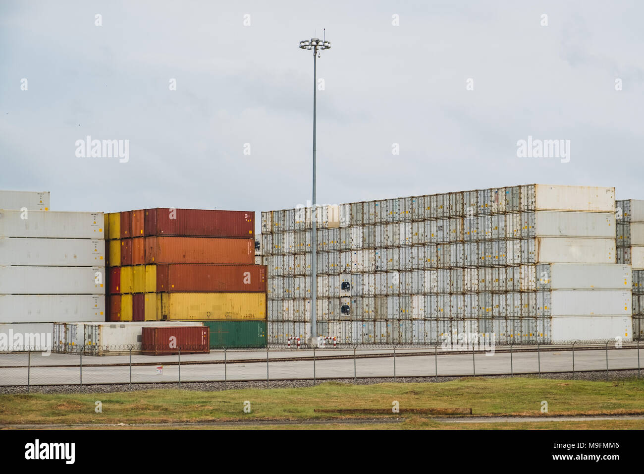 Stacking shipping container hi-res stock photography and images - Alamy