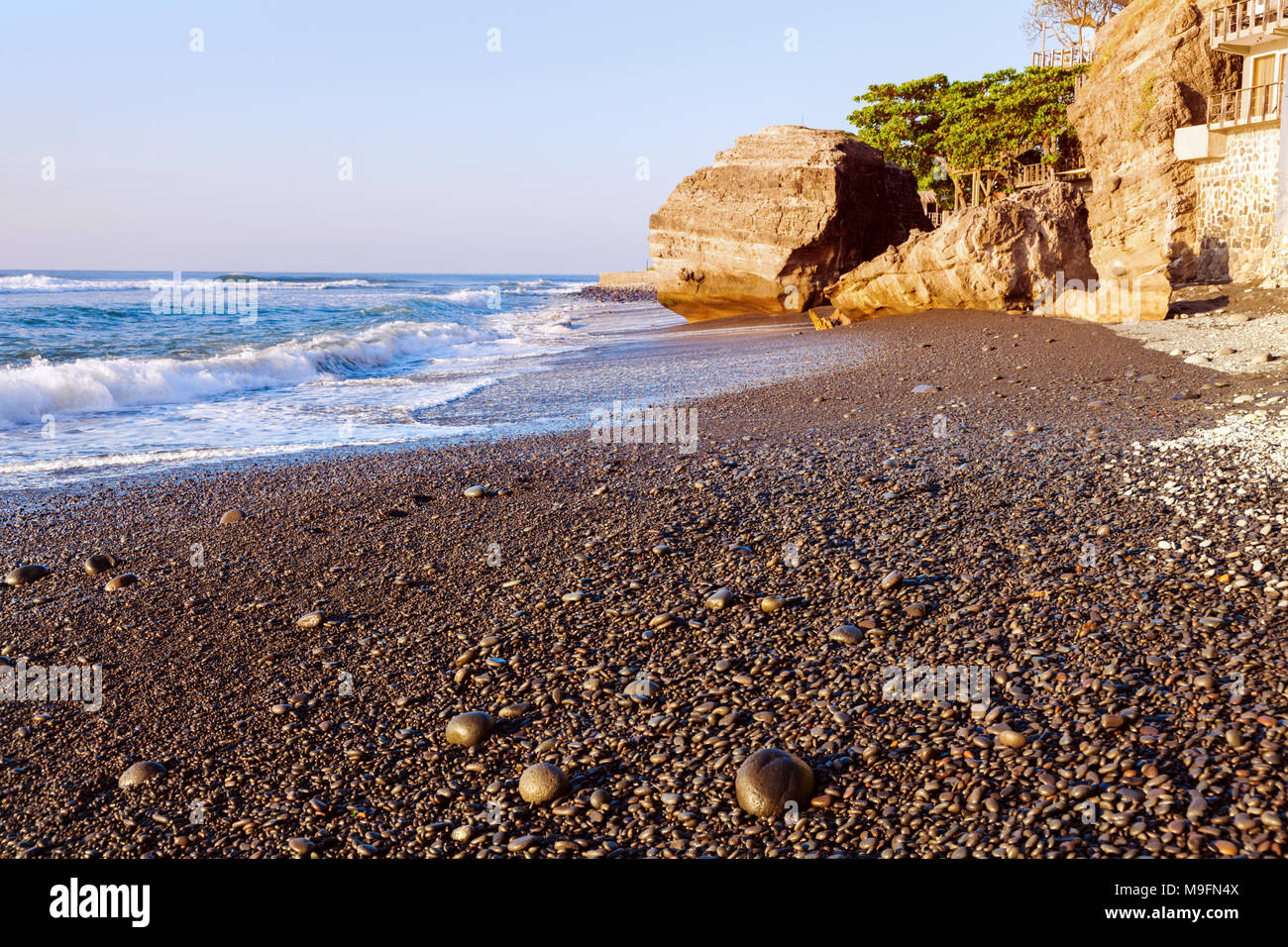 El Tunco Beach in El Salvador. El Tunco, El Salvador Stock Photo - Alamy