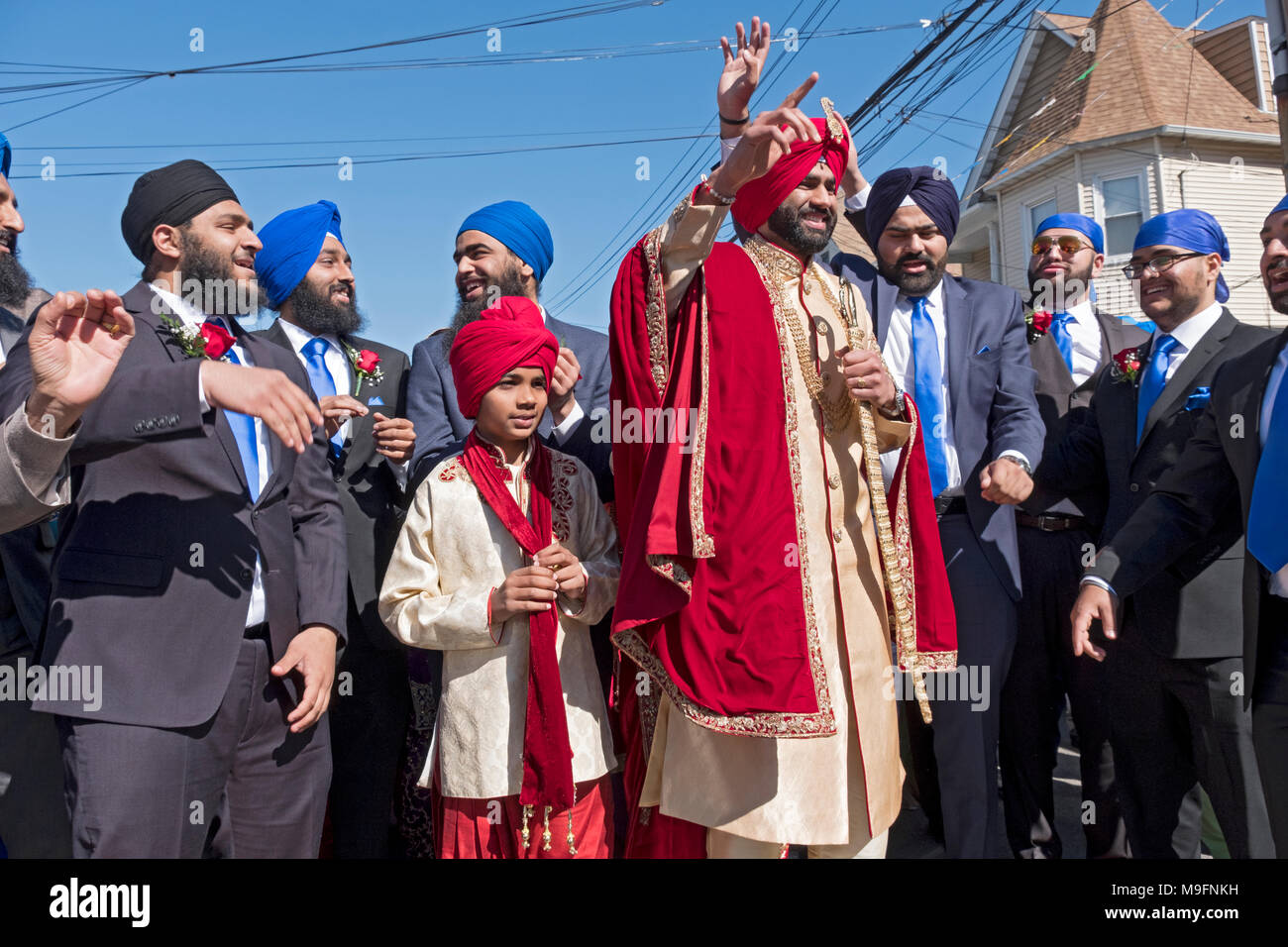 Traditional punjabi clothing hi-res stock photography and images - Alamy