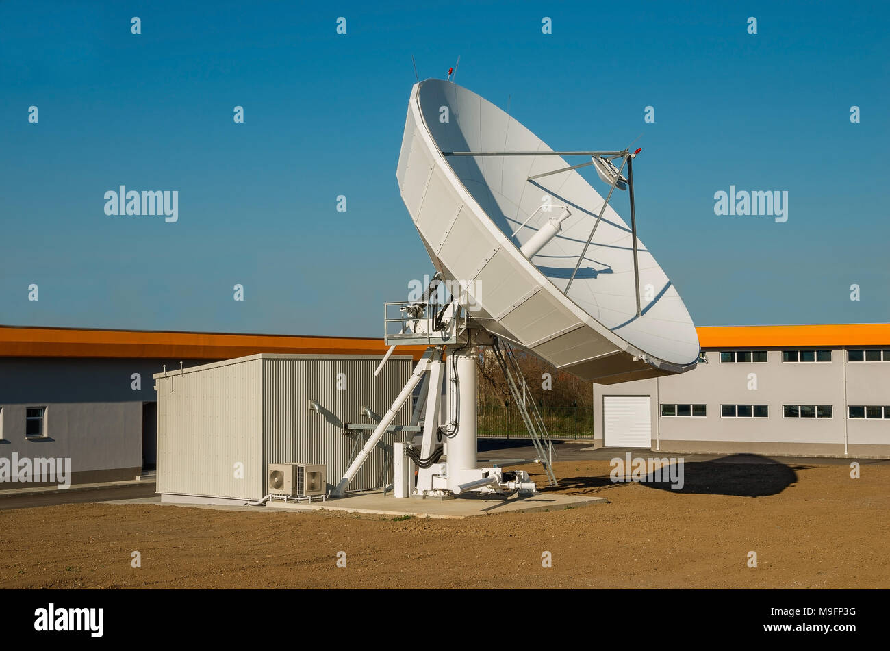 Telecommunications hi-res stock photography and images - Alamy