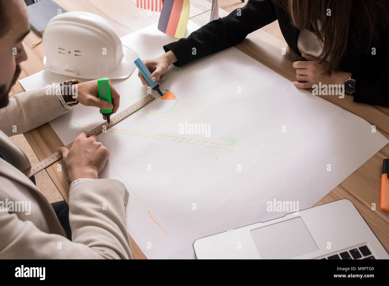 Two charts hi-res stock photography and images - Alamy