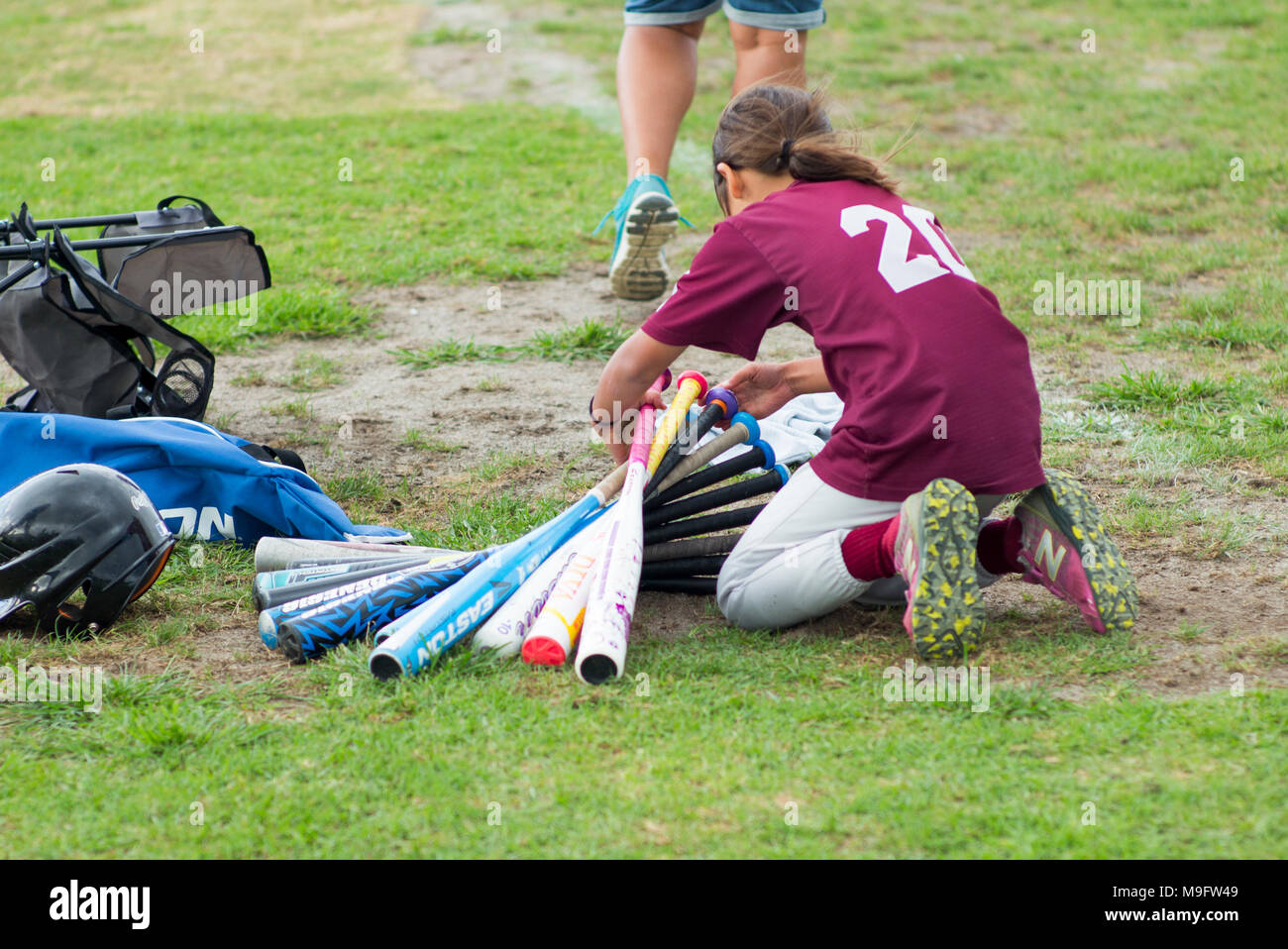 Softball bats hi-res stock photography and images - Alamy