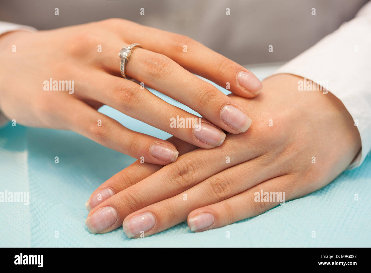 Long finger nails hi-res stock photography and images - Alamy