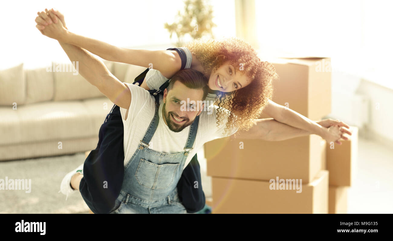 Happy married couple in a new house Stock Photo - Alamy