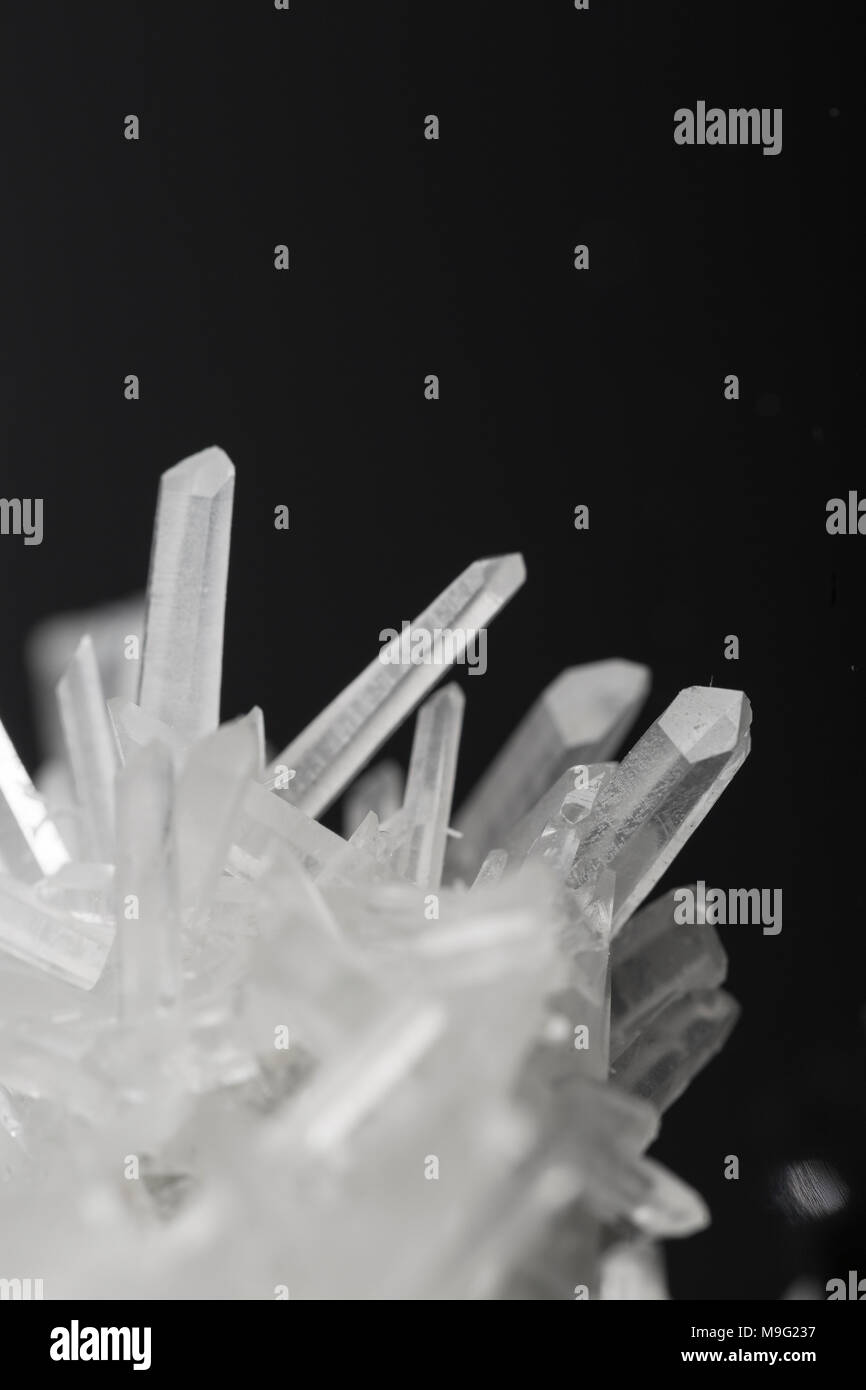 Mineral cluster hi-res stock photography and images - Alamy