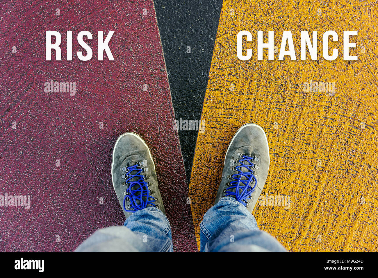 Arrows on pathway hi-res stock photography and images - Alamy