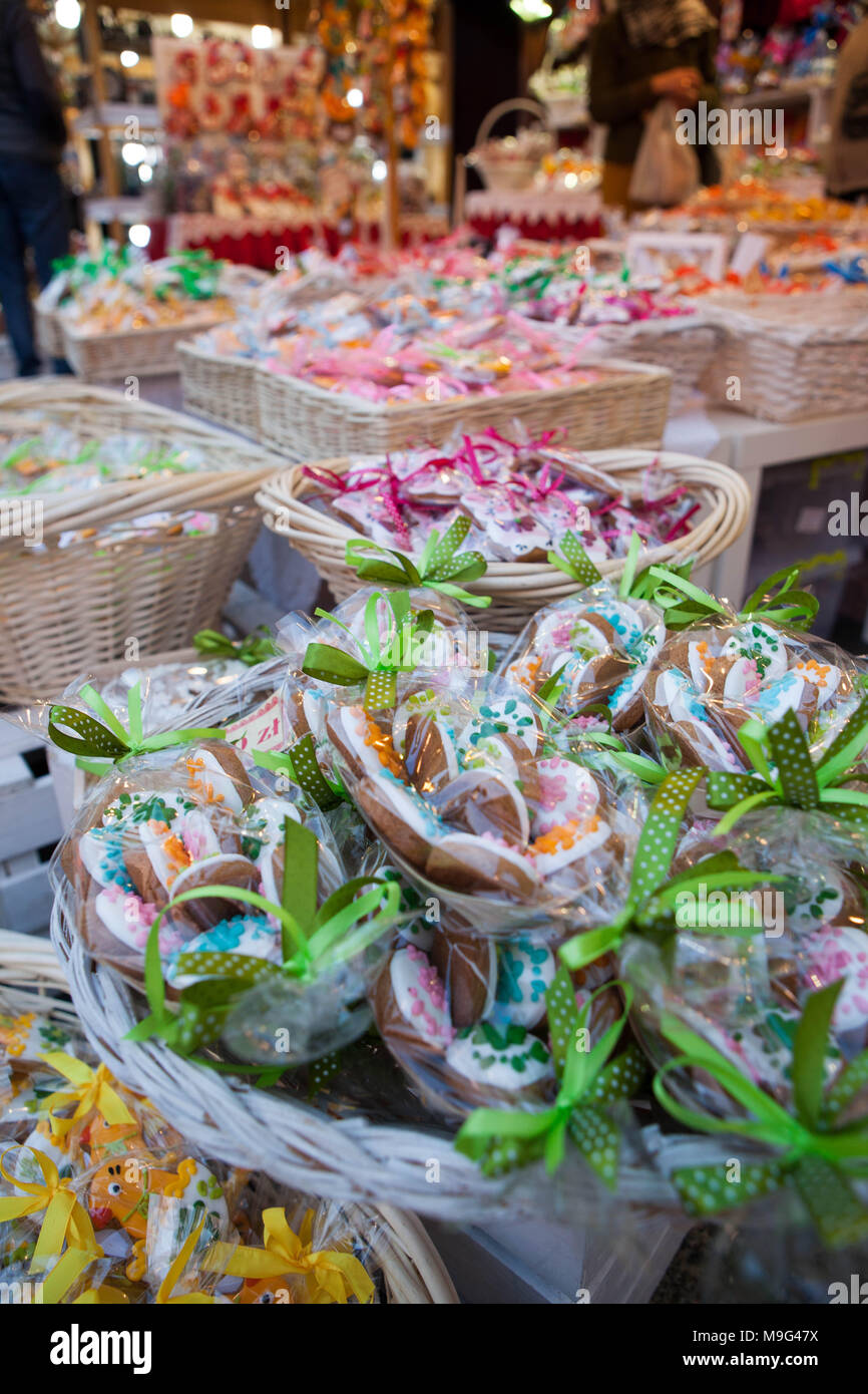 Krakow, Poland. 25th Mar, 2018. Traditional Easter markets in Krakow ...
