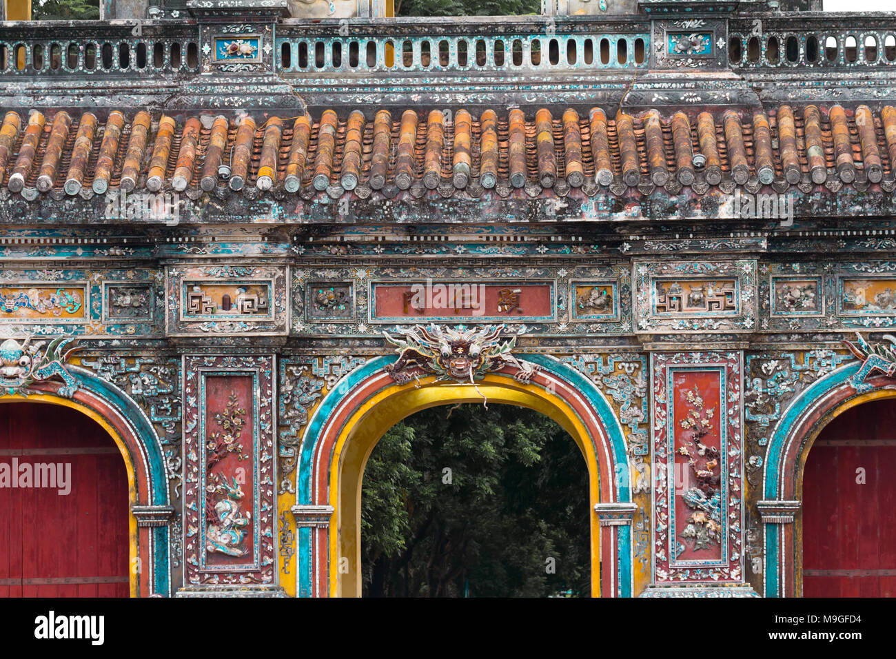 ornate wall detail Stock Photo - Alamy