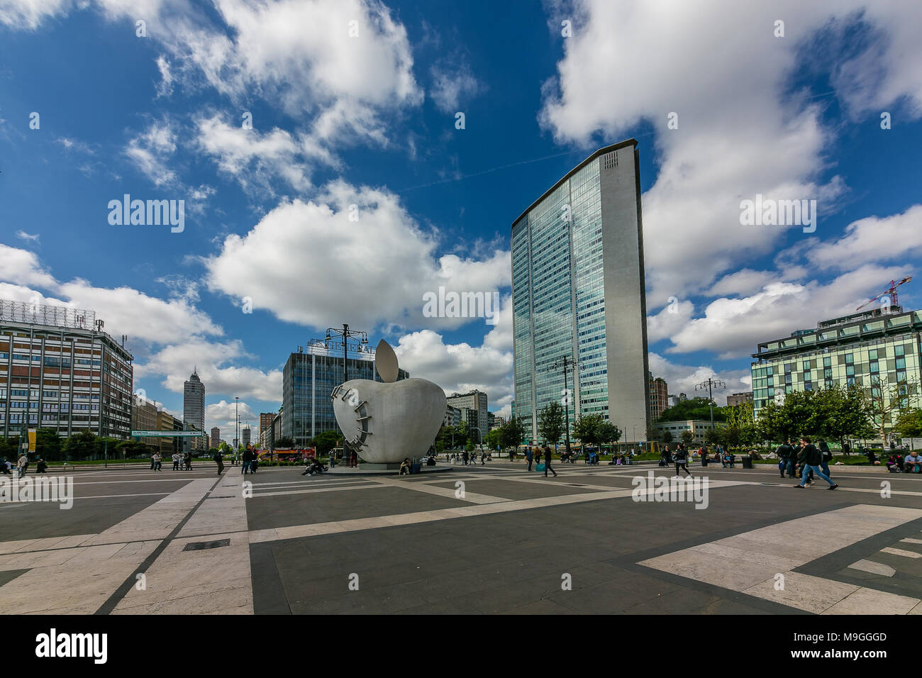 View from the central station of Milan,Mela reintegrata, Apple ...