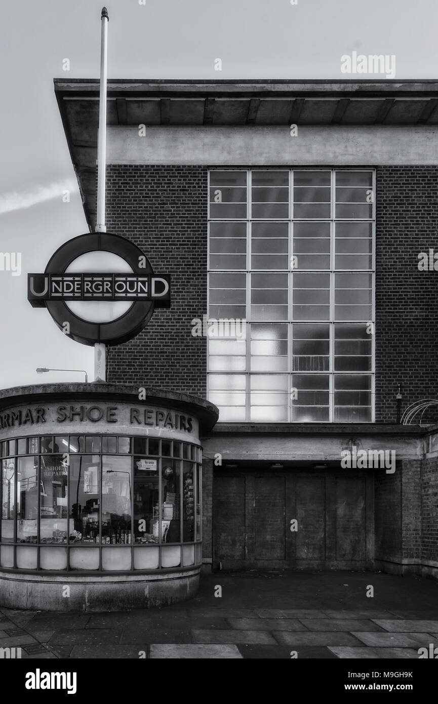 Rayners lane underground station hi-res stock photography and images ...