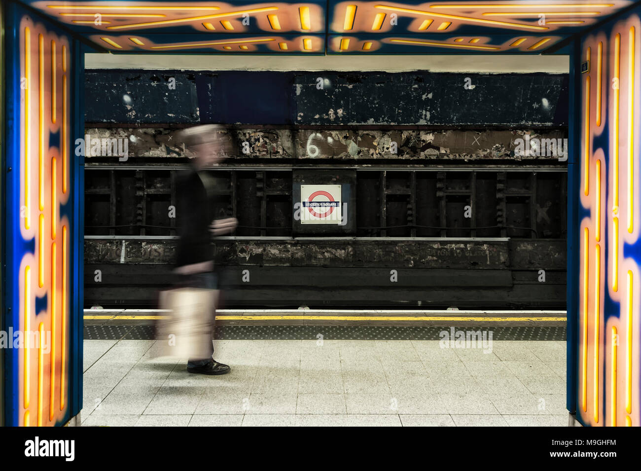 London Underground Tube Station: Leicester Square Stock Photo - Alamy
