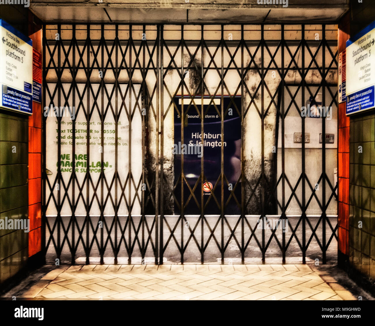 London Underground Tube Station: Highbury & Islington Stock Photo - Alamy