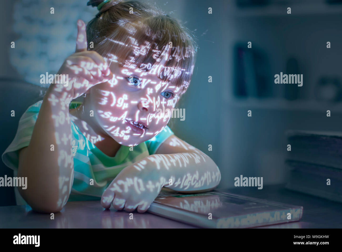 Projection device hi-res stock photography and images - Alamy