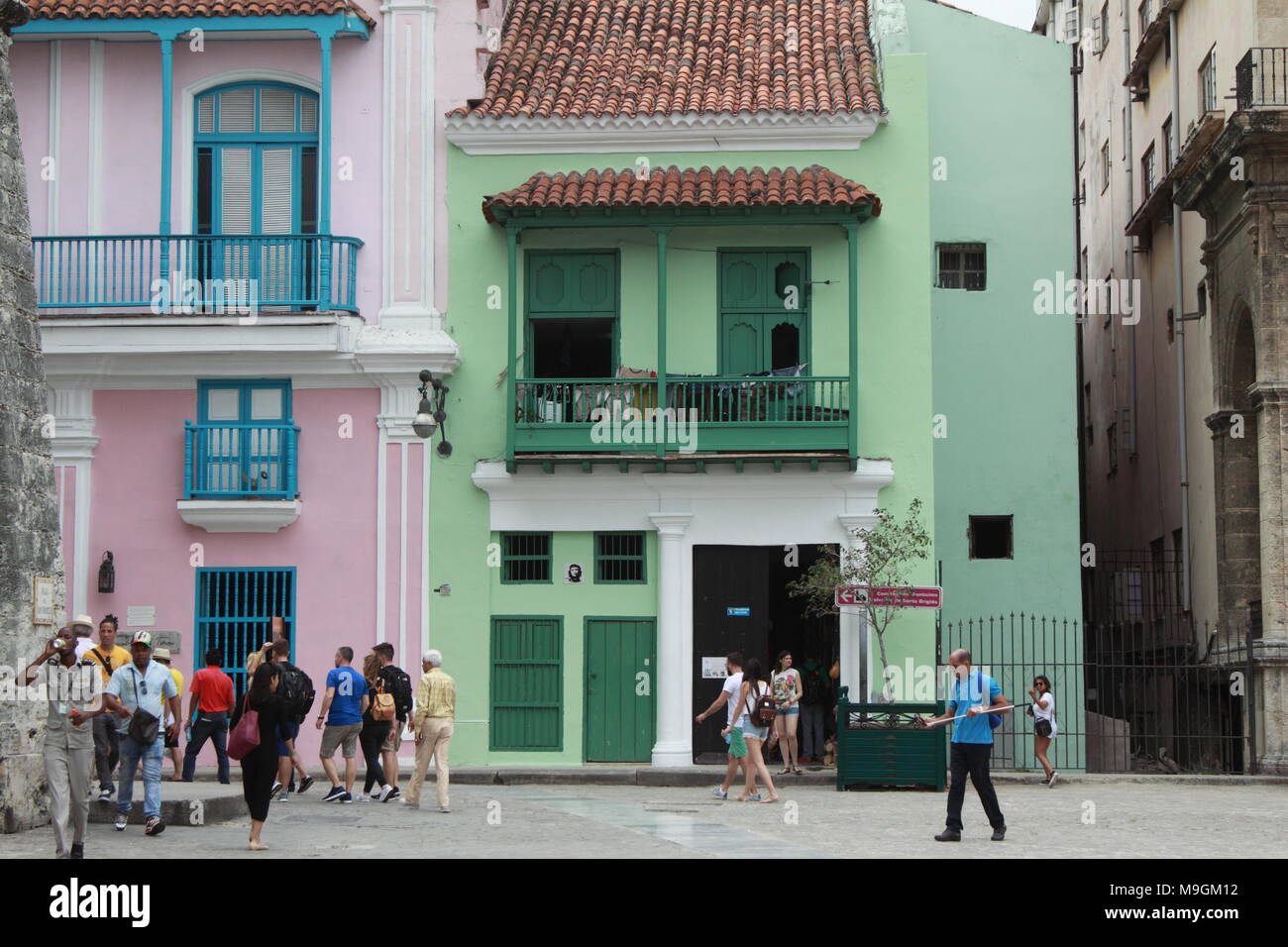 Colourful buildings in Havana, Cuba Stock Photo - Alamy