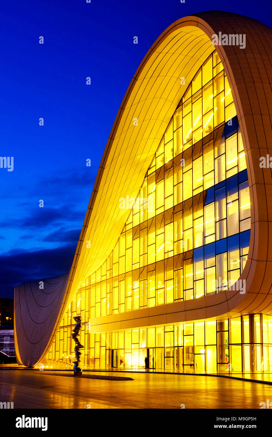 Heydar Aliyev Center, Baku, Azerbaijan Stock Photo - Alamy