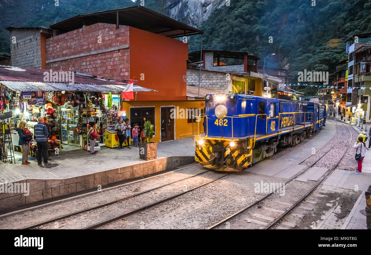 Aguas calientes peru hi-res stock photography and images - Alamy