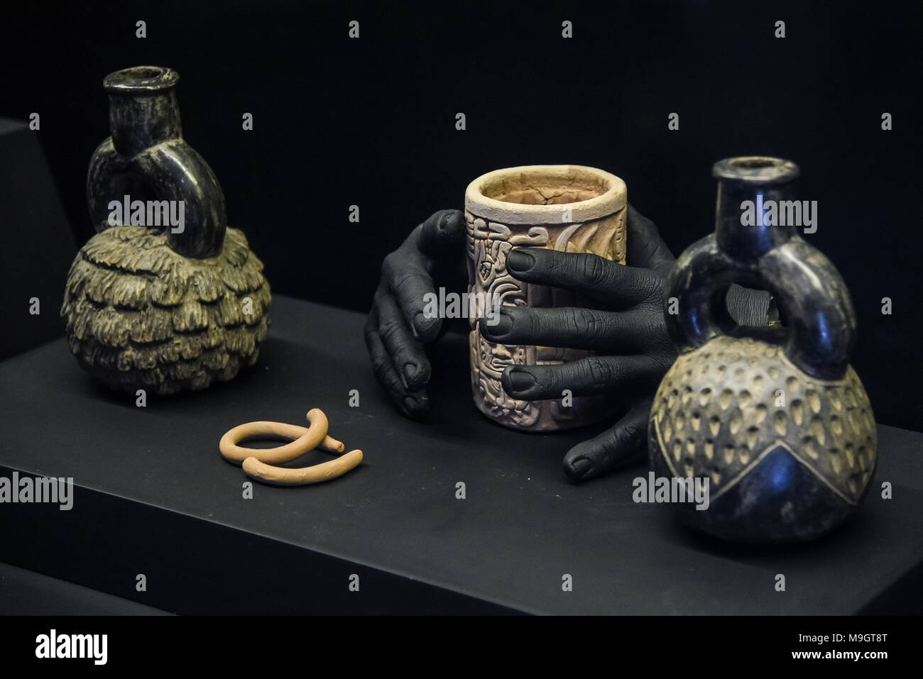 Peruvian pottery from kuntur wasi, chavin and cupisnique era Stock ...