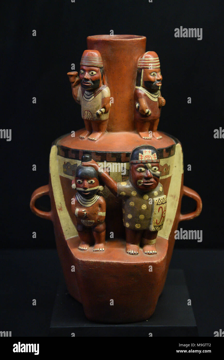 Peruvian pottery figures from the Wari Culture Stock Photo - Alamy