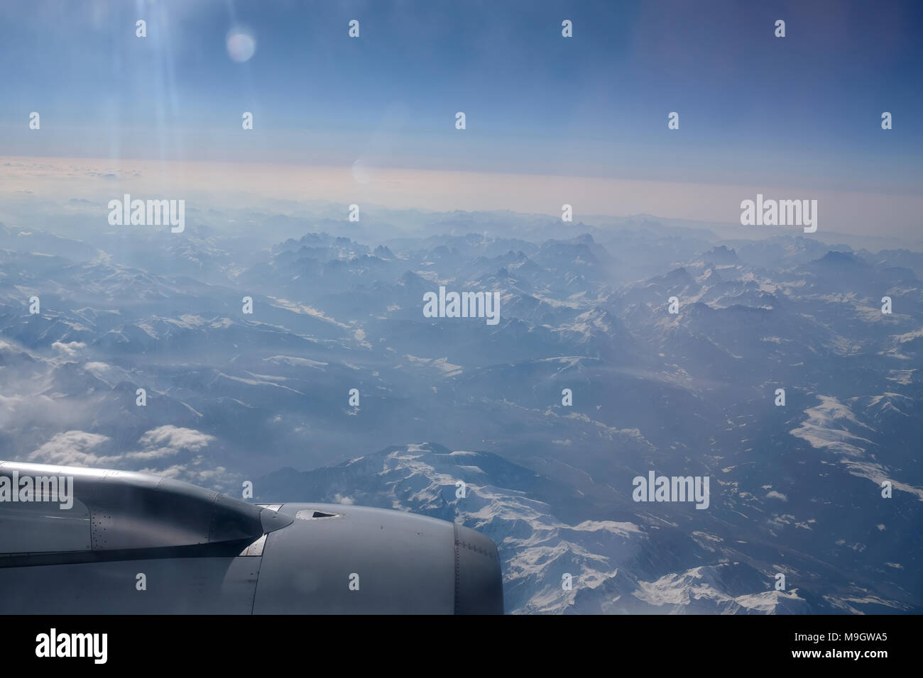 Sky alps airline hi-res stock photography and images - Alamy