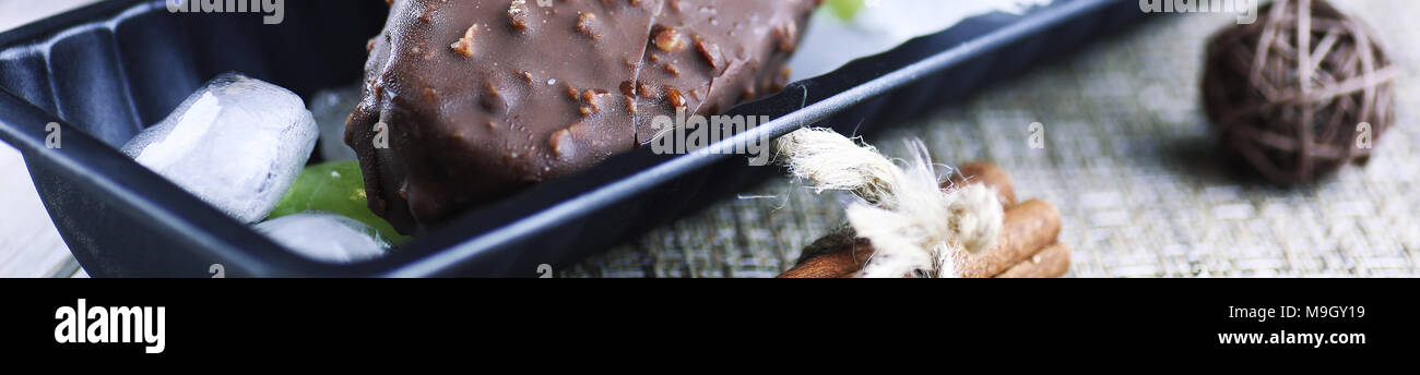 horizontal background of chocolate ice cream Stock Photo - Alamy