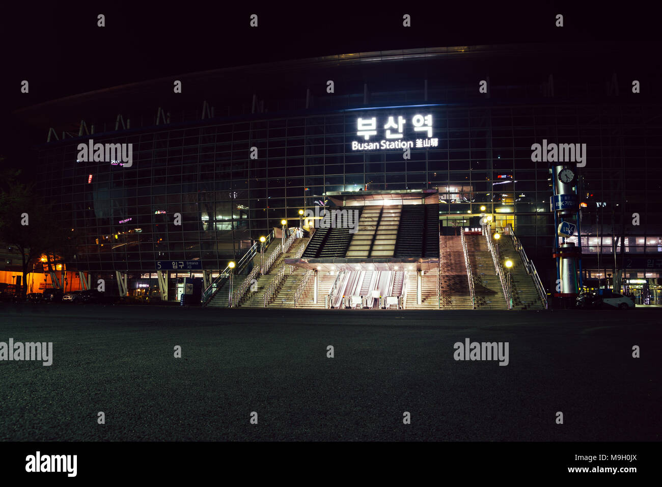 Busan railway station hi-res stock photography and images - Alamy