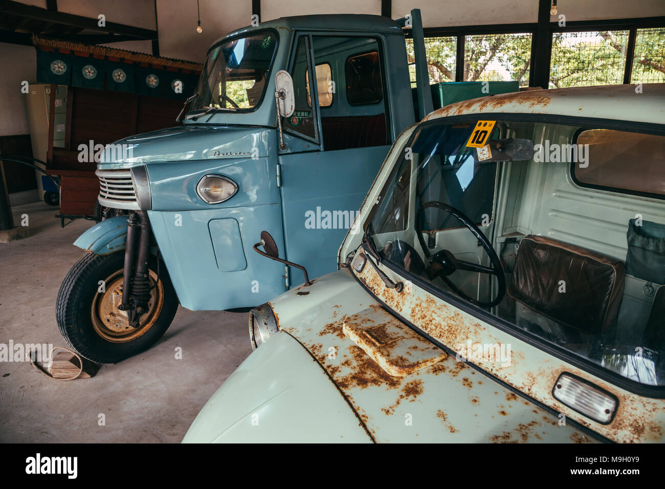 Japan auto industry vintage hi-res stock photography and images - Alamy